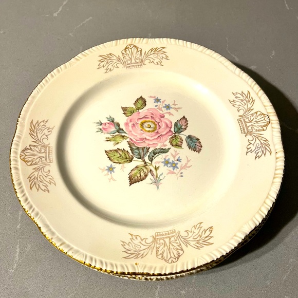 Homer Laughlin | Dining | Vintage Dinner Plates Queen Esther 22k Gold ...